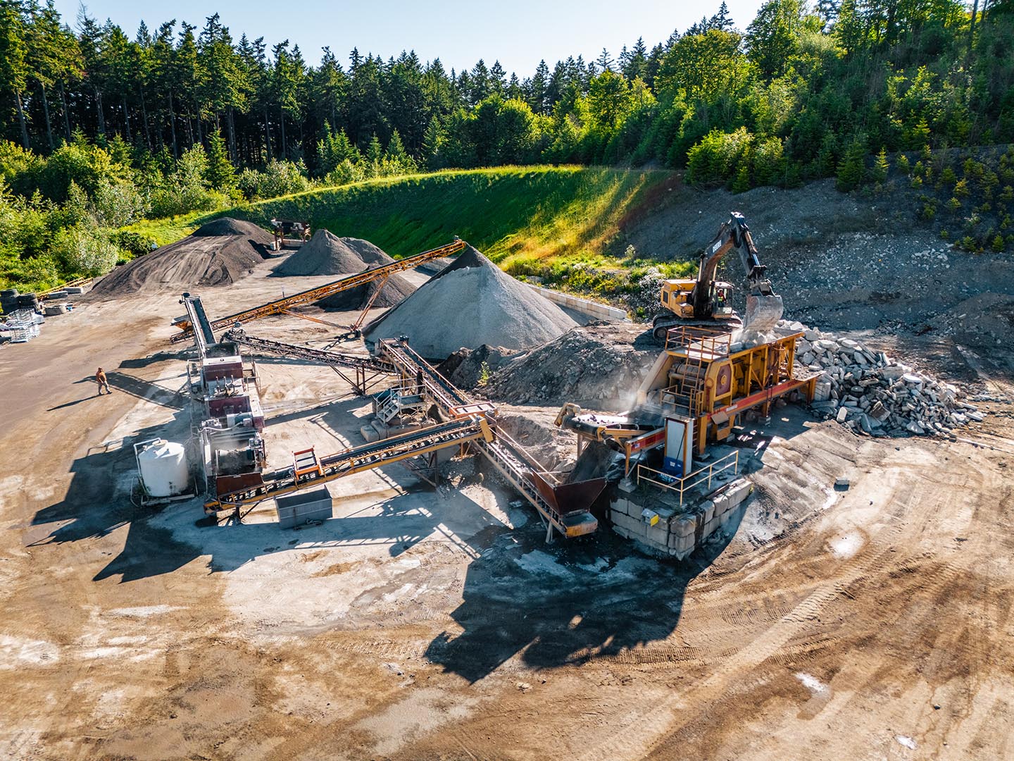 Fill Dirt, Asphalt, Concrete Recycling | Looker Properties